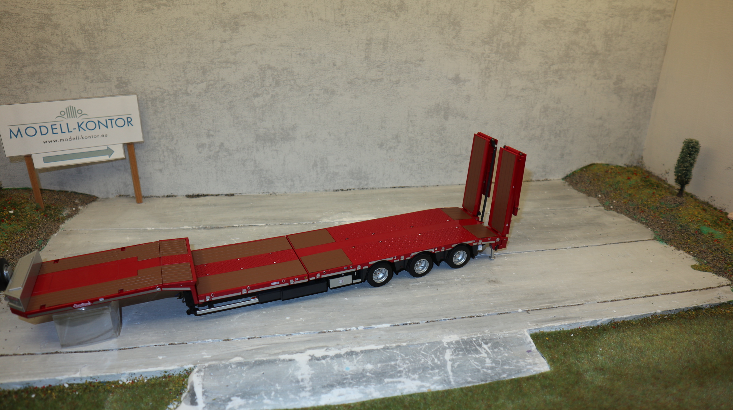 MarGe 1812-01 in 1:32, Nooteboom MCOS 48-03 Semi Tieflader